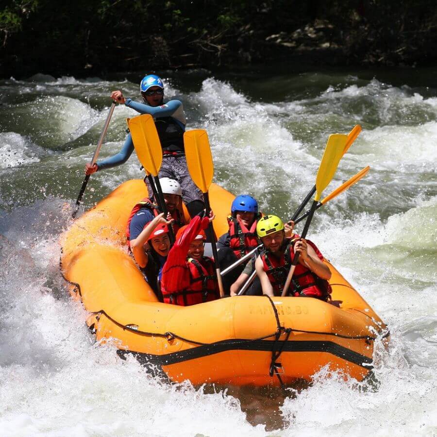 Рафтинг и въжена градина по р. Струма - ваучер Adventures.bg