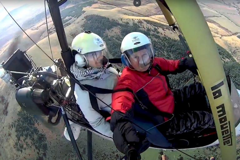 Полет с мотоделтапланер край София – Adventures.bg